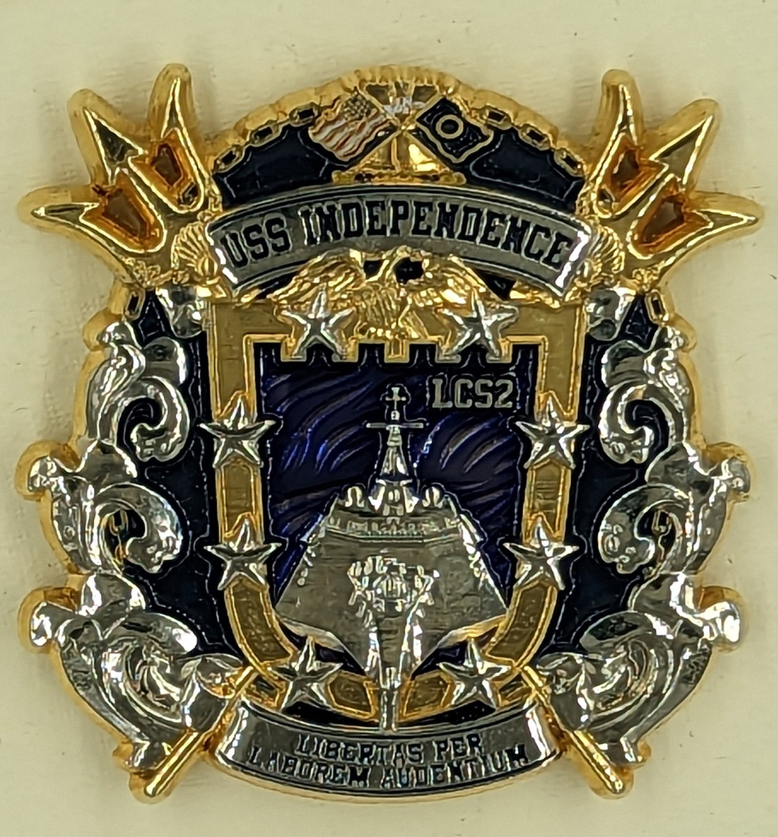 USS Independence LC 52 Crew Strong Navy Challenge Coin – Rolyat ...